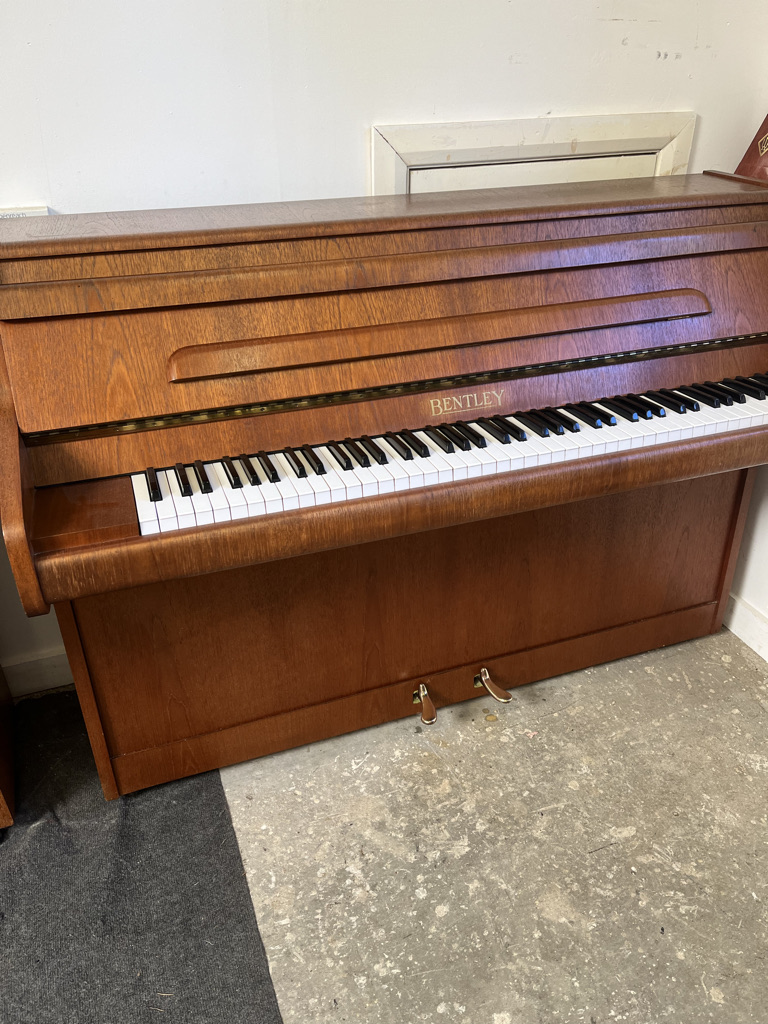 High-Quality Piano Showroom — Kent Pianos