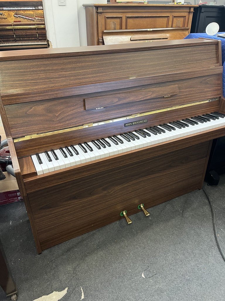 High-Quality Piano Showroom — Kent Pianos