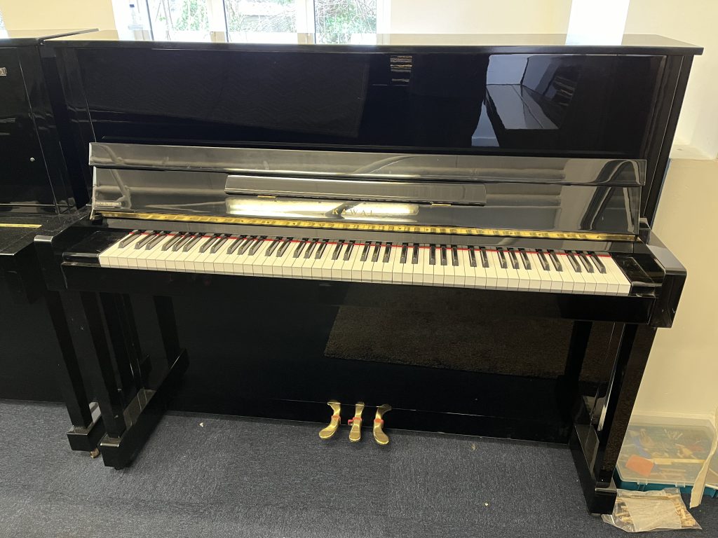High-Quality Piano Showroom — Kent Pianos