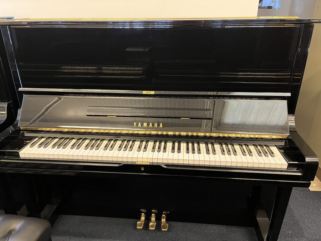 High-Quality Piano Showroom — Kent Pianos