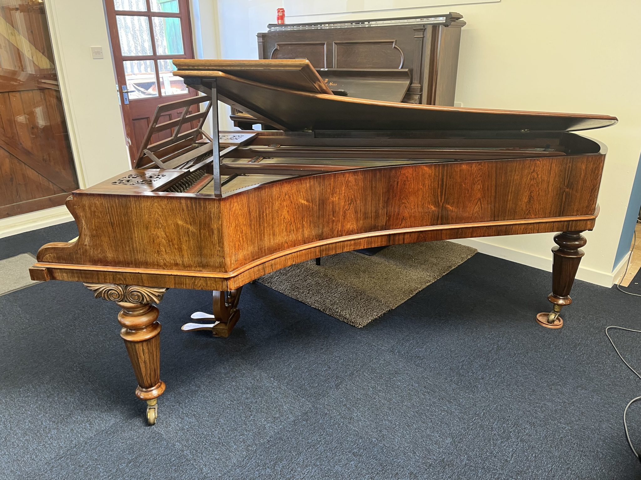 Grand Pianos — Kent Pianos